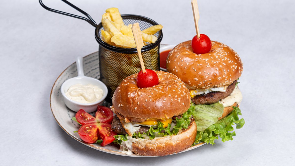 BURGERI | The 33 Caffe | Wolt