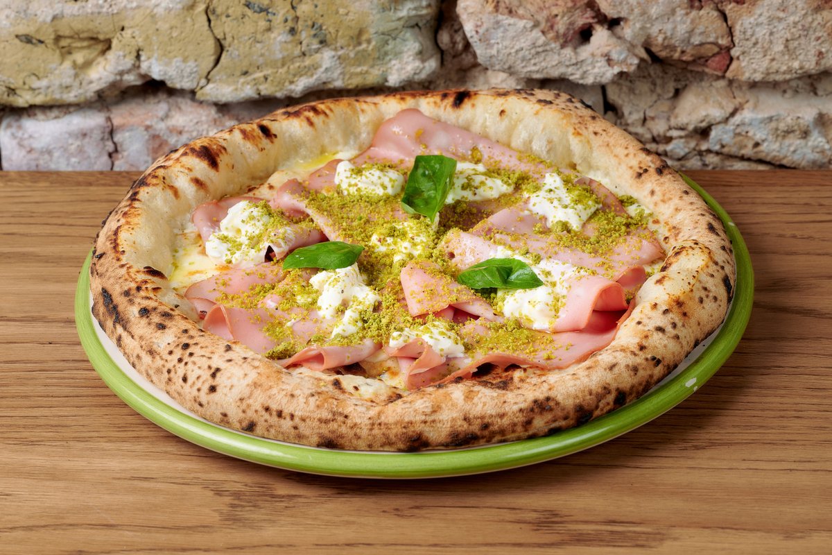 Flying Tomato Pizza | Wolt | Delivery | Vilnius