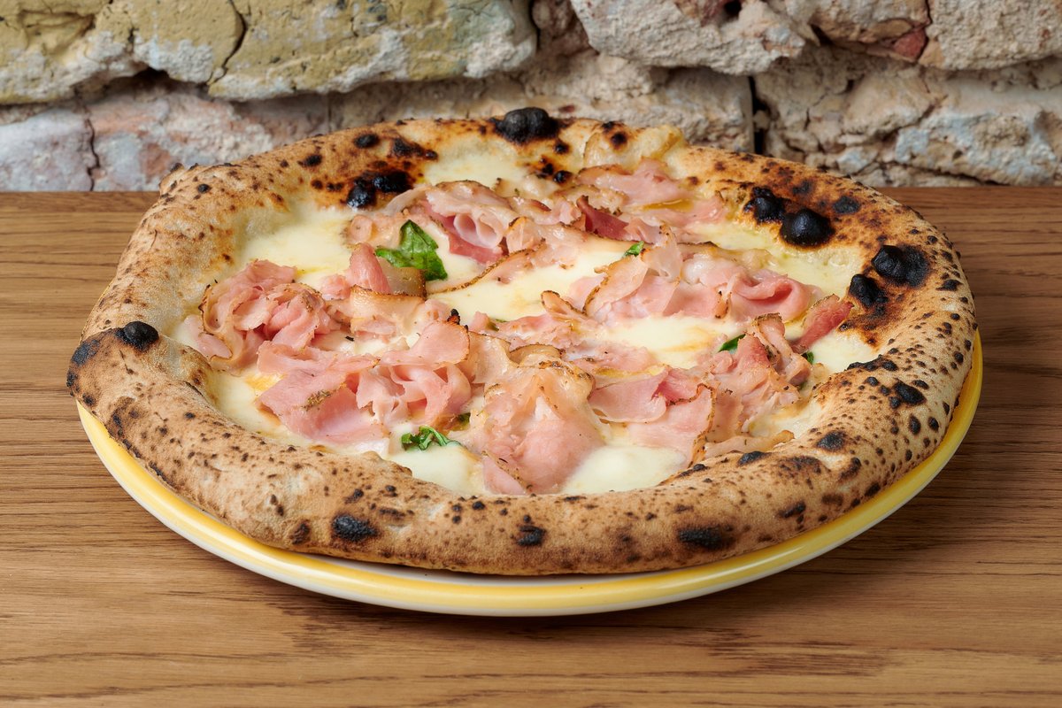 Flying Tomato Pizza | Wolt | Delivery | Vilnius