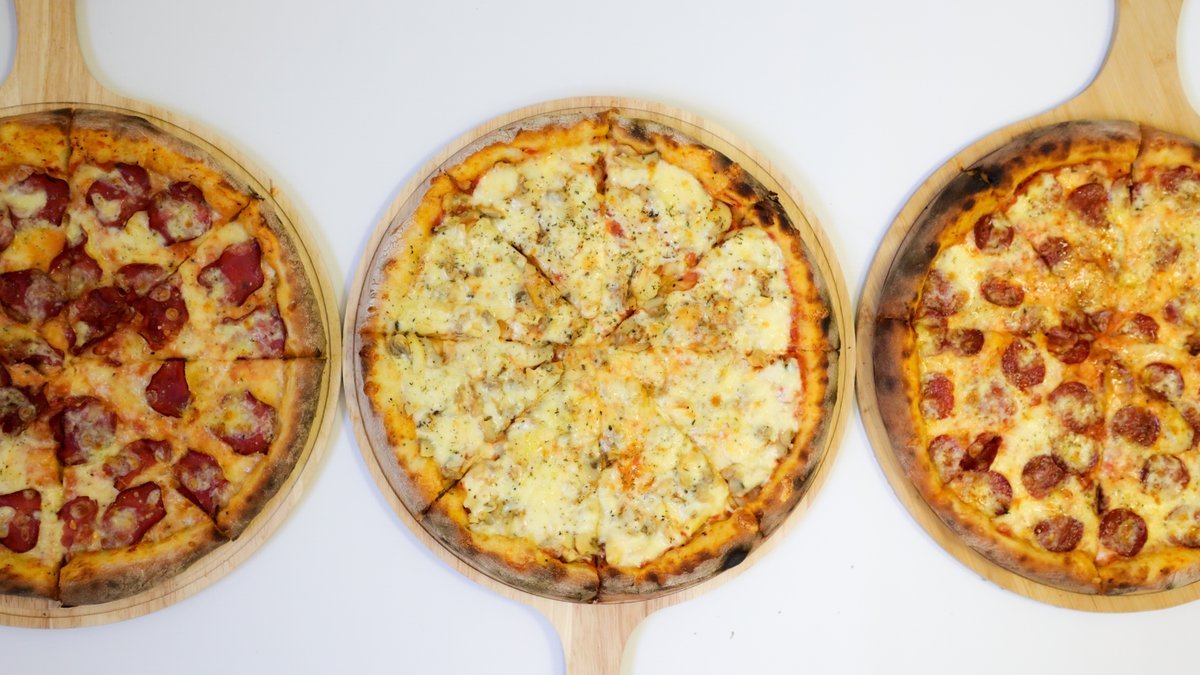 Pizza laguna store
