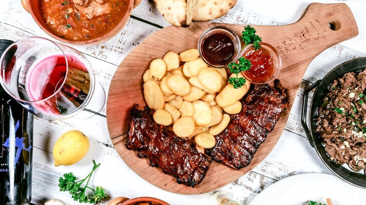 Restoran Corner 🚗 | Wolt | Dostava | Osijek