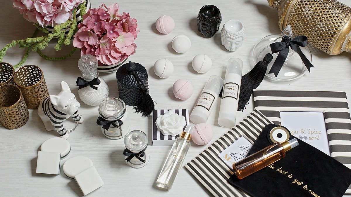 Gift Box 50 - Body Lotion, Mist, Diffuser, Soap | Sugar & Spice Luxury Gifts Nicosia | Wolt