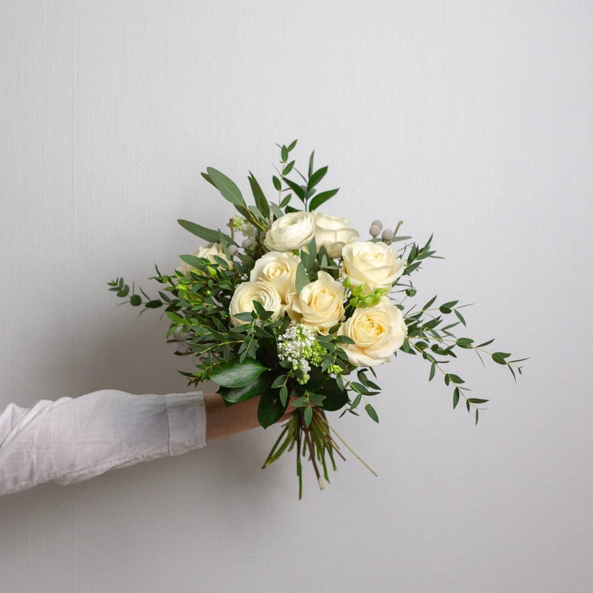 Onnittelukukat | Kukkakauppa Bloom Mustapekka | Wolt