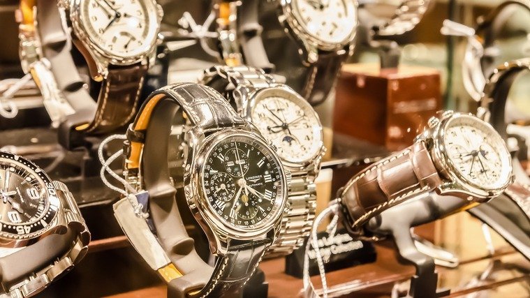 ORA PËR MESHKUJ | Mr. Watch | Wolt