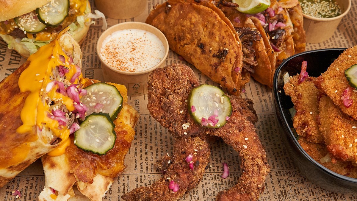 Lily Burger "Beef & Vegan Grill-Club“ | Wolt | Delivery | Berlin