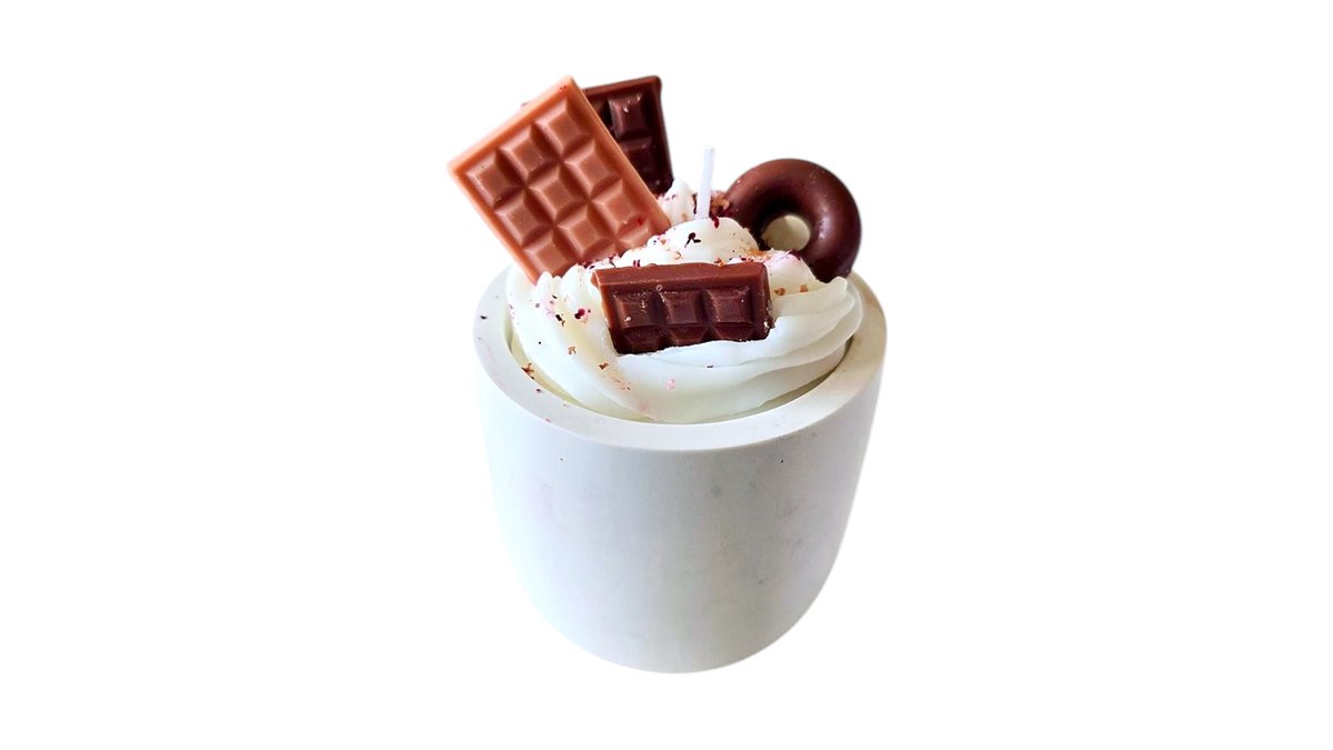 Porcelanato Dessert Candle | Enchanté Gifts | Wolt