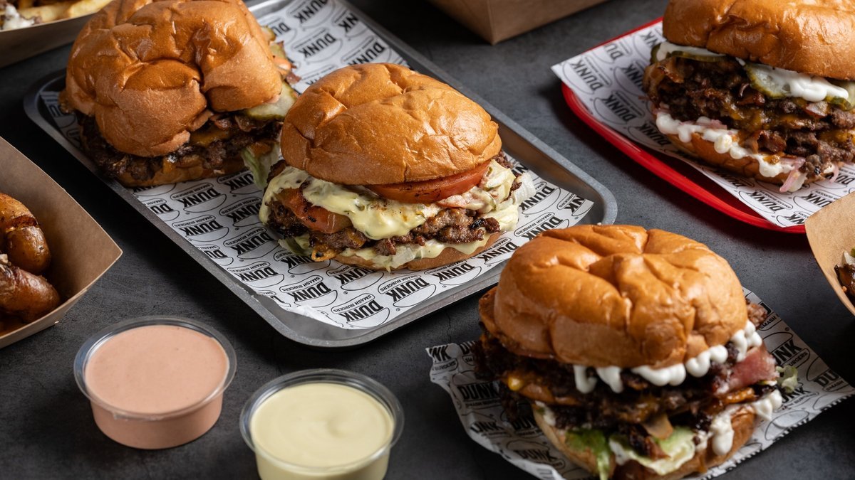 Dunk Smash Burgers | Wolt | Delivery | Thessaloniki