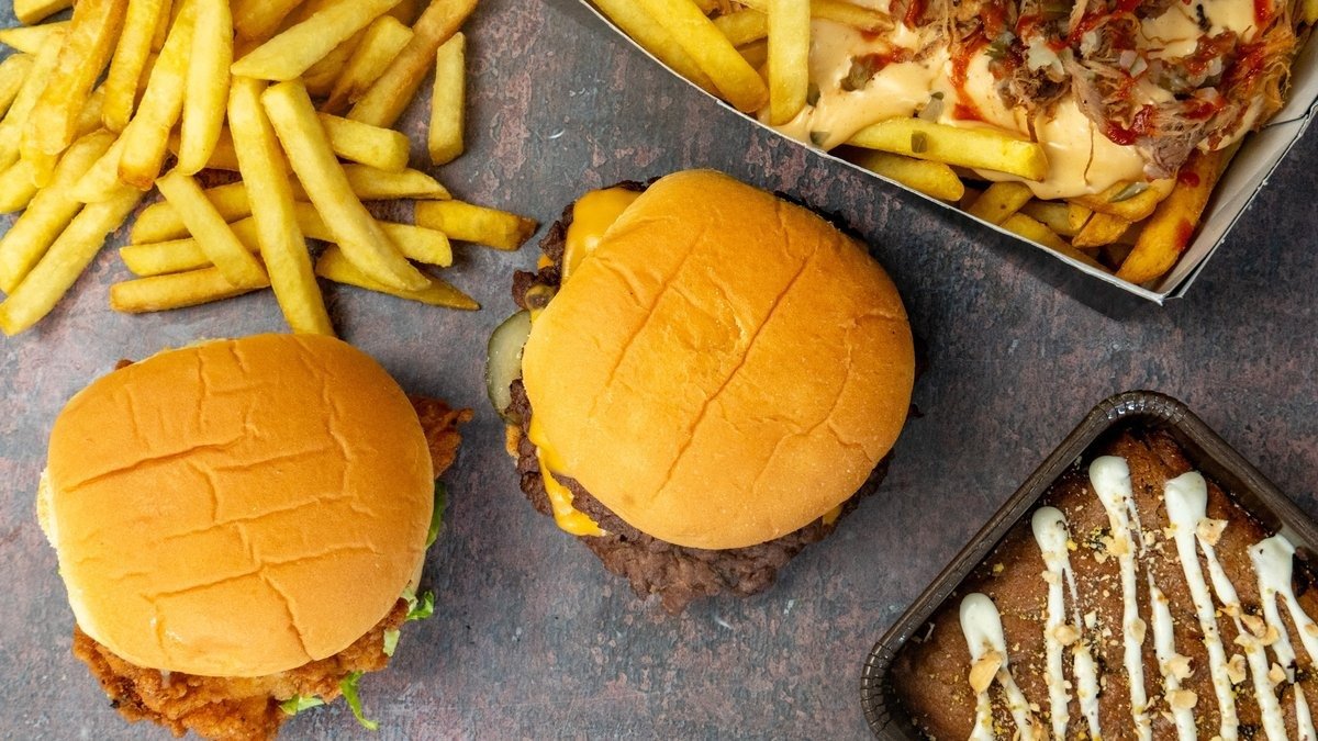 Epos Smash Burgers Strovolos | Wolt | Delivery | Nicosia