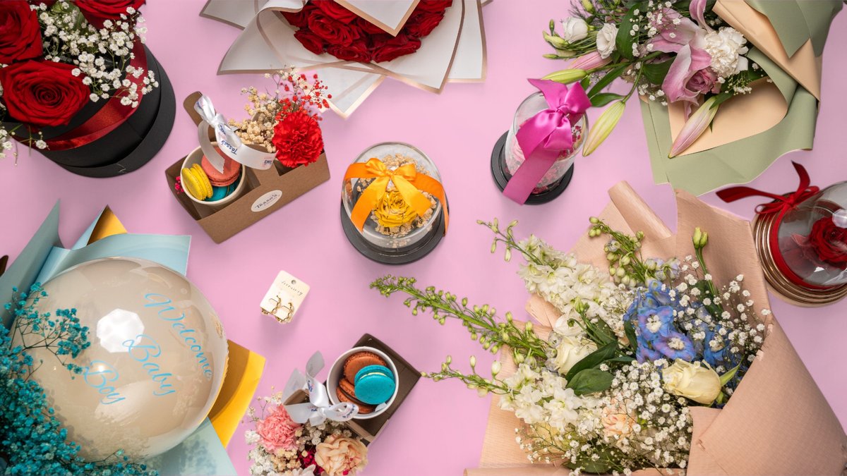 BUQETA NË KUTI | Tessa Flowers - Plepat | Wolt