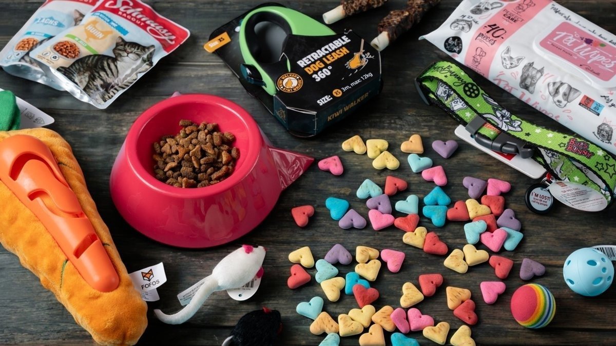 Petville Liqeni | Wolt | Delivery | Tirana