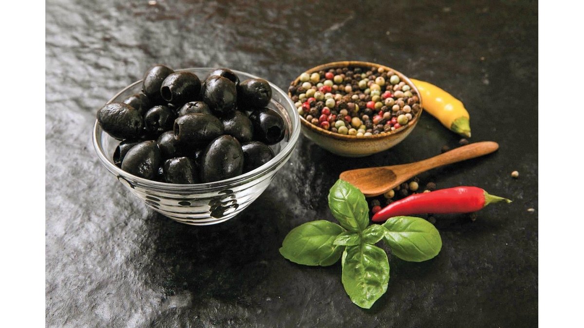 Masline negre fara samburi vrac Defne per kg | Carrefour Hypermarket ...